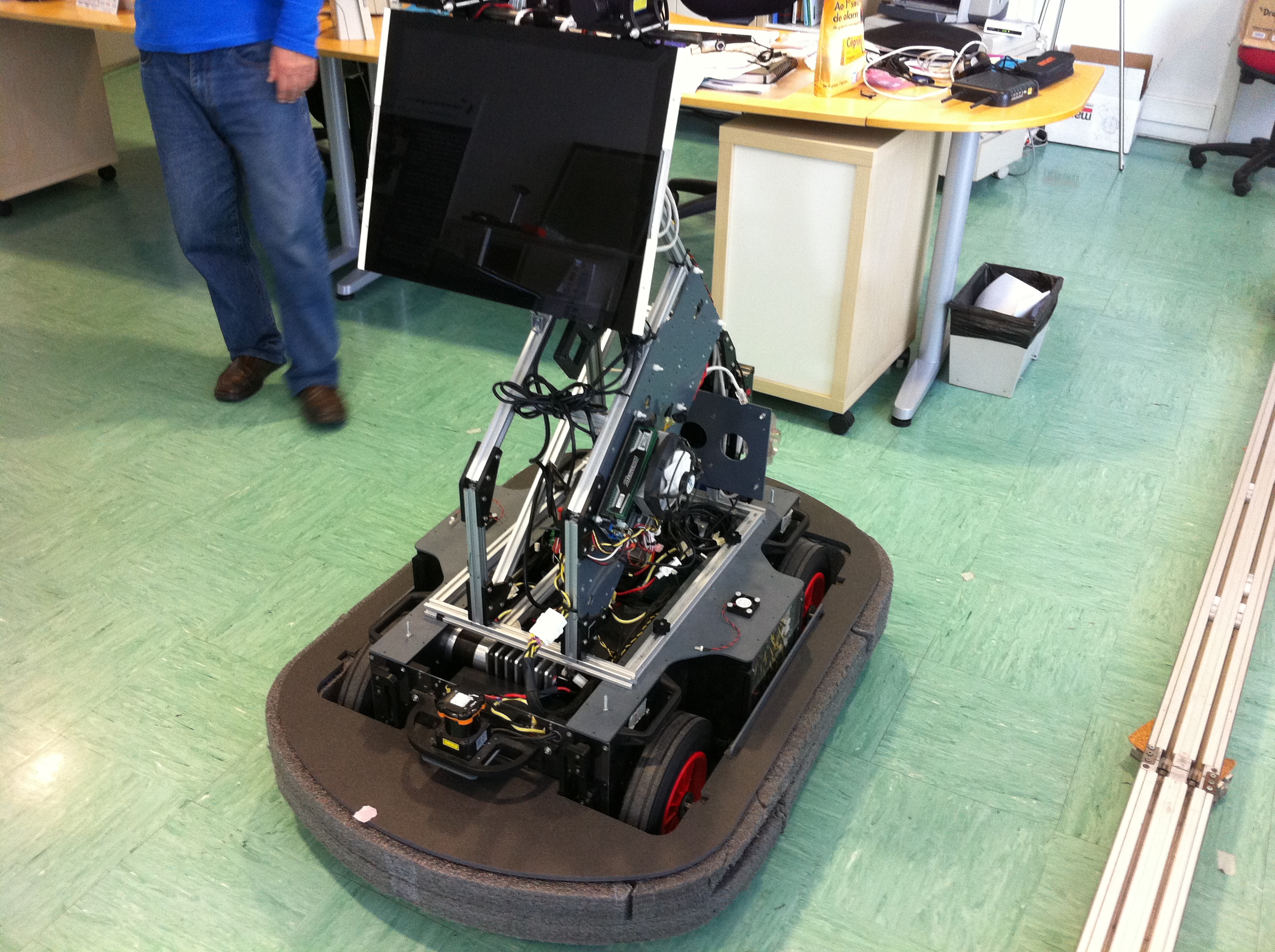 FROG: Fun Robotic Outdoor Guide | A collaborative project under the FP7 ...